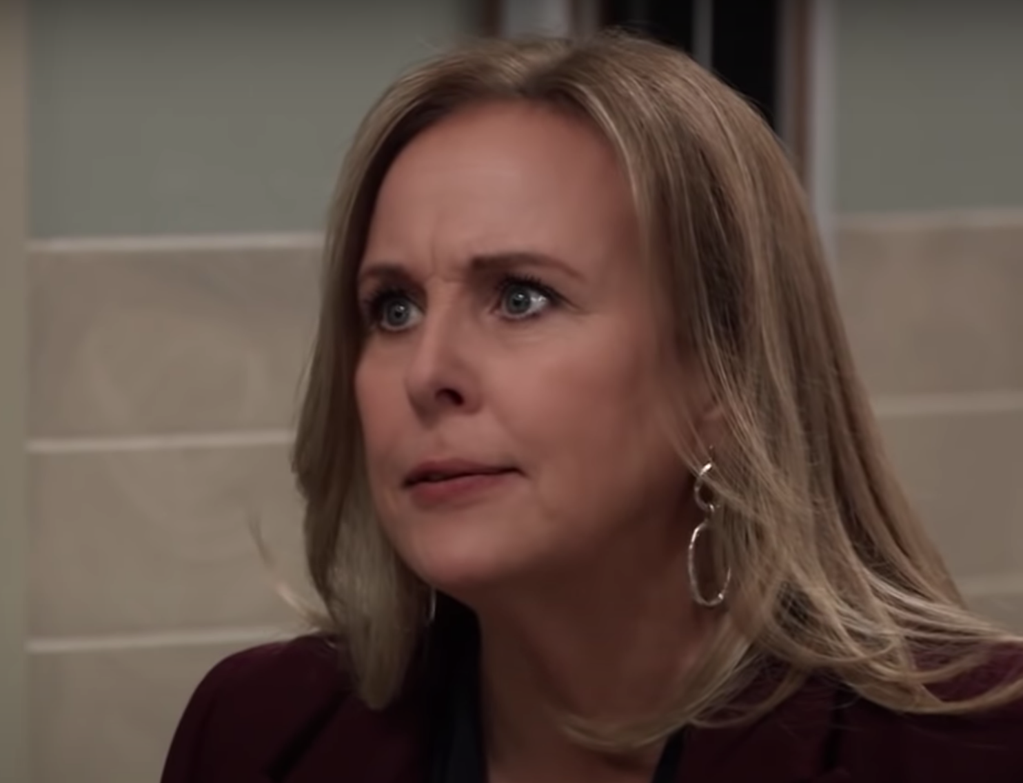 General Hospital Spoilers: Laura Gives Carly a Verbal Smackdown ...