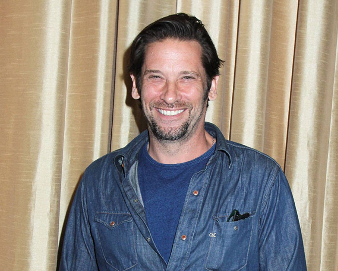 The Young and The Restless' Roger Howarth Dishes Mitch Identity Reveal ...