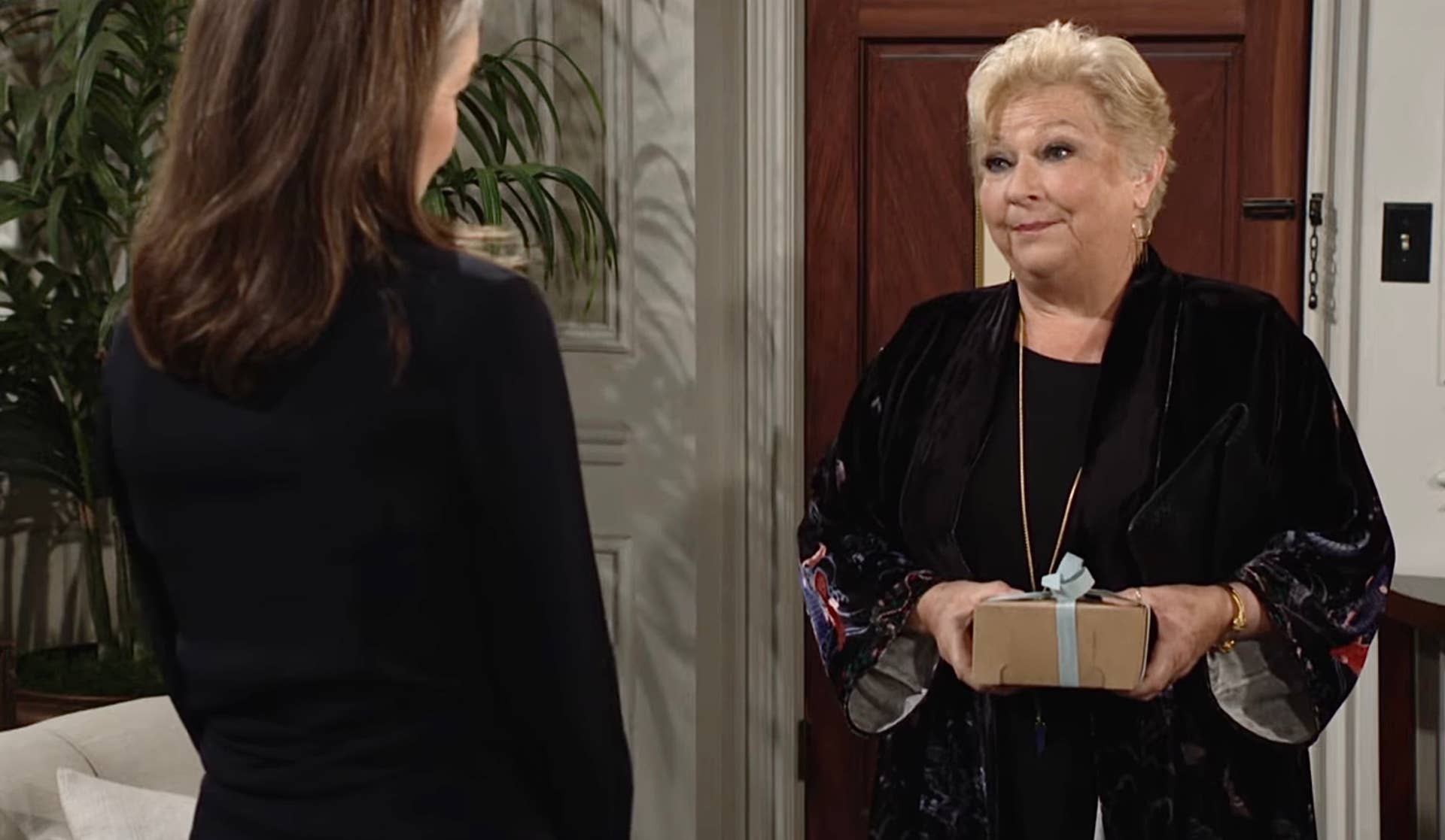 The Young and the Restless Recap: Traci Offers to Help Heal What Ails ...