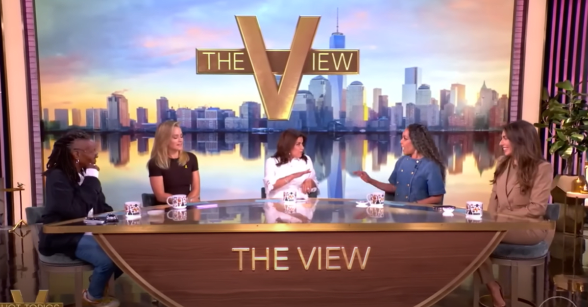 WATCH: The View Weighs in on Alleged Affair Reveal on Kiss Cam (VIDEO ...