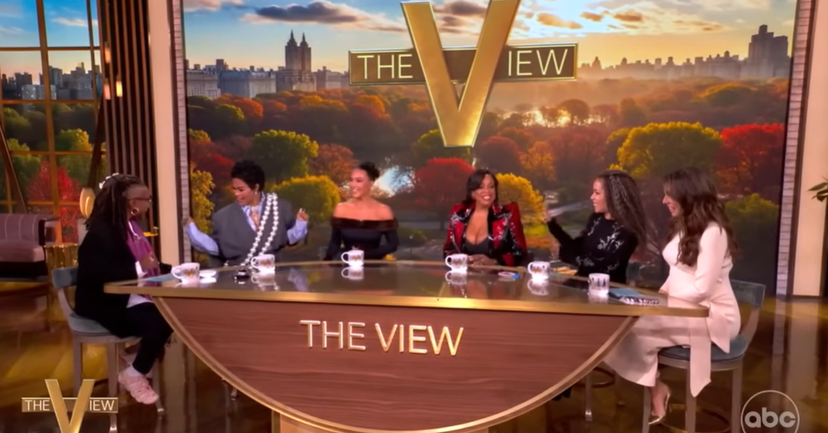 WATCH: All's Fair Cast Dishes Ryan Murphy and Inspiration on The View ...