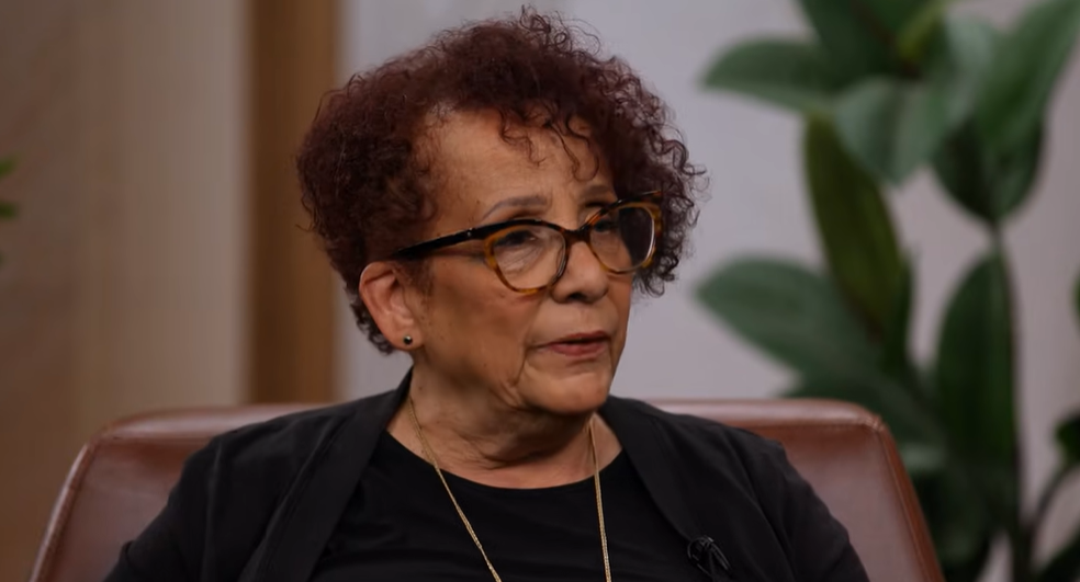 WATCH: Michele Val Jean and Jeresa Featherstone Winfield Dish Beyond ...