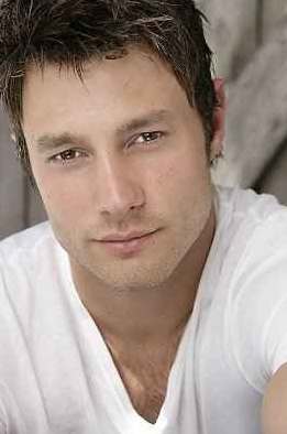 Erik David Lands DAYS Episode - Daytime Confidential