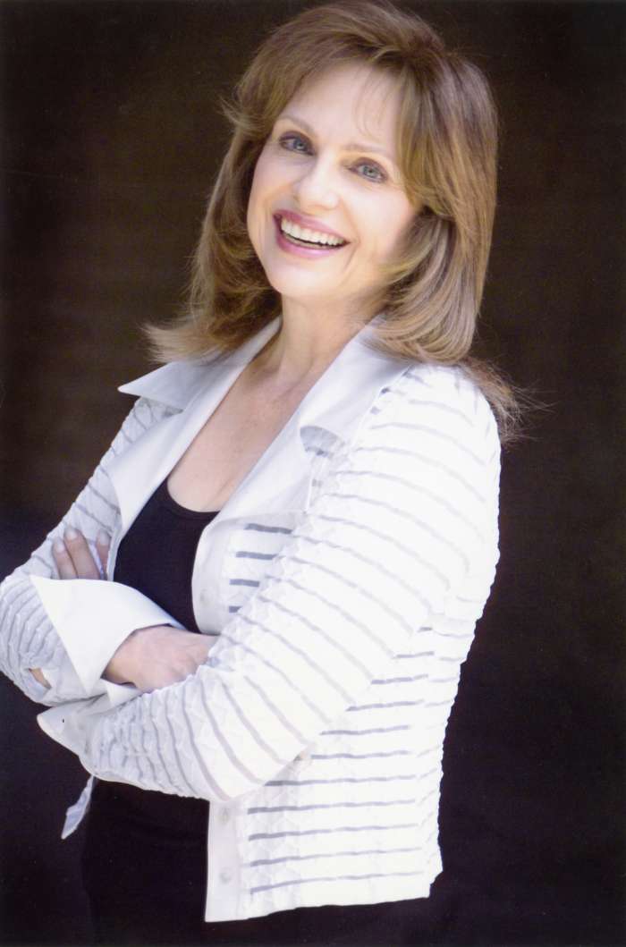 Janice Lynde Returns to The Young And The Restless - Daytime Confidential