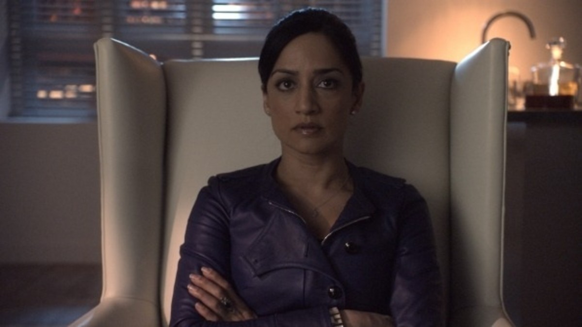 Sneak Peek: Kalinda Kicks Booty in Sunday's Premiere of The Good Wife ...