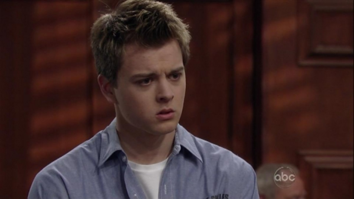 Chad Duell Talks Digging Tom Cruise, Playing "Tough Kid" Michael on GH ...