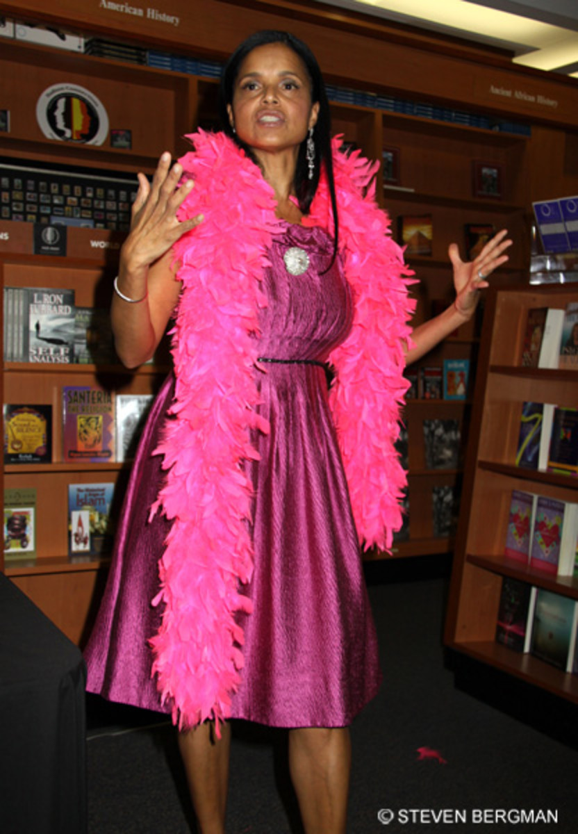 Was Maria Arena Bell Going To Bring Victoria Rowell Back To Y&R ...