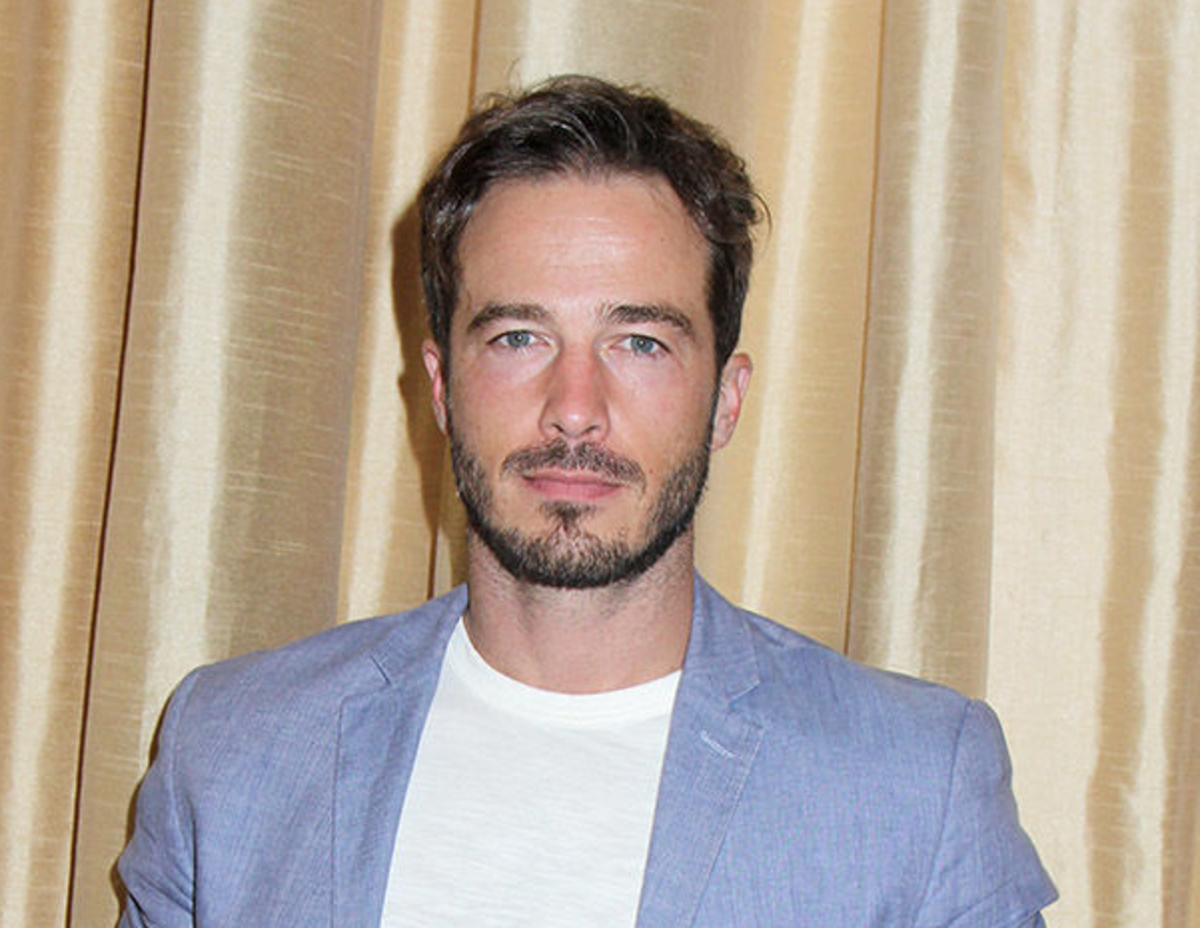 General Hospital Alum Ryan Carnes Headlines Cupid For Christmas on Hulu ...