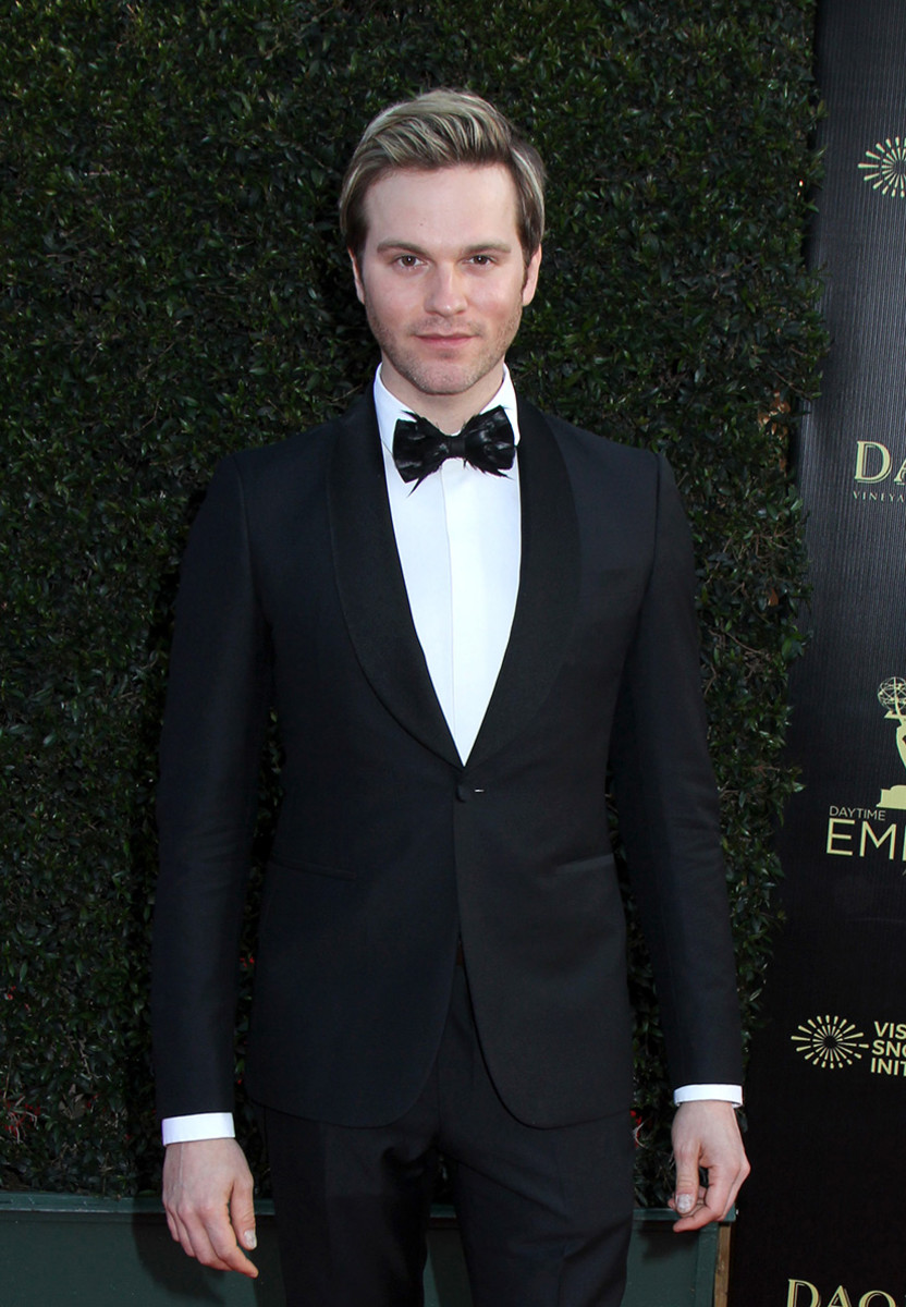 General Hospital's Van Hansis Looks Back on Playing As The World Turns ...