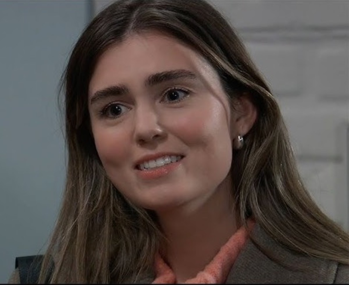 Braedyn Bruner Explains How She Taps Into Robin When Playing Emma on ...