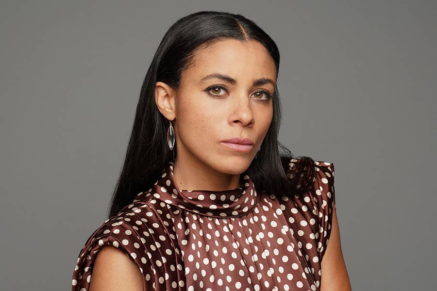 The Bold and The Beautiful's Murielle Hilaire Releases Christmas Song ...