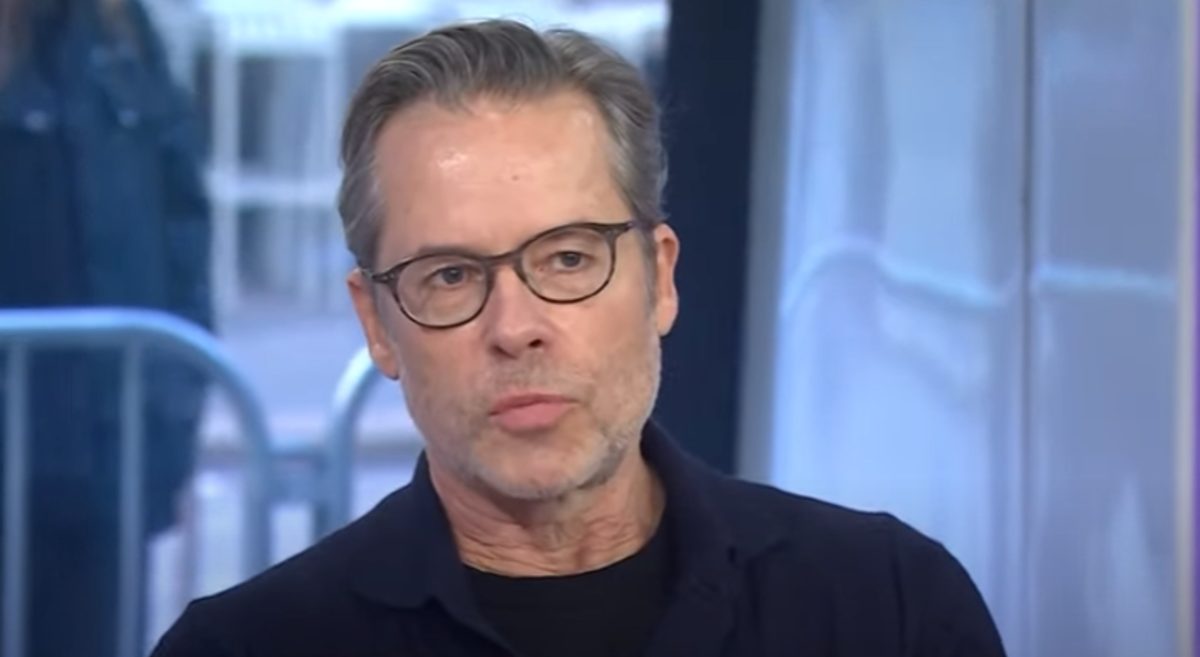 Ex-Neighbours Star Guy Pearce Talks Co-Star Looking Down on Soaps: "I Wanted to Punch Her ...