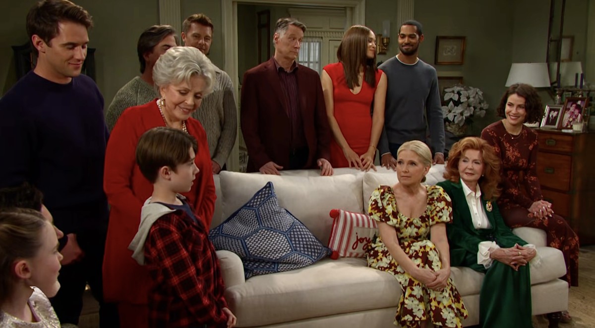 The Horton Family Christmas Commences! [Promo] - Daytime Confidential