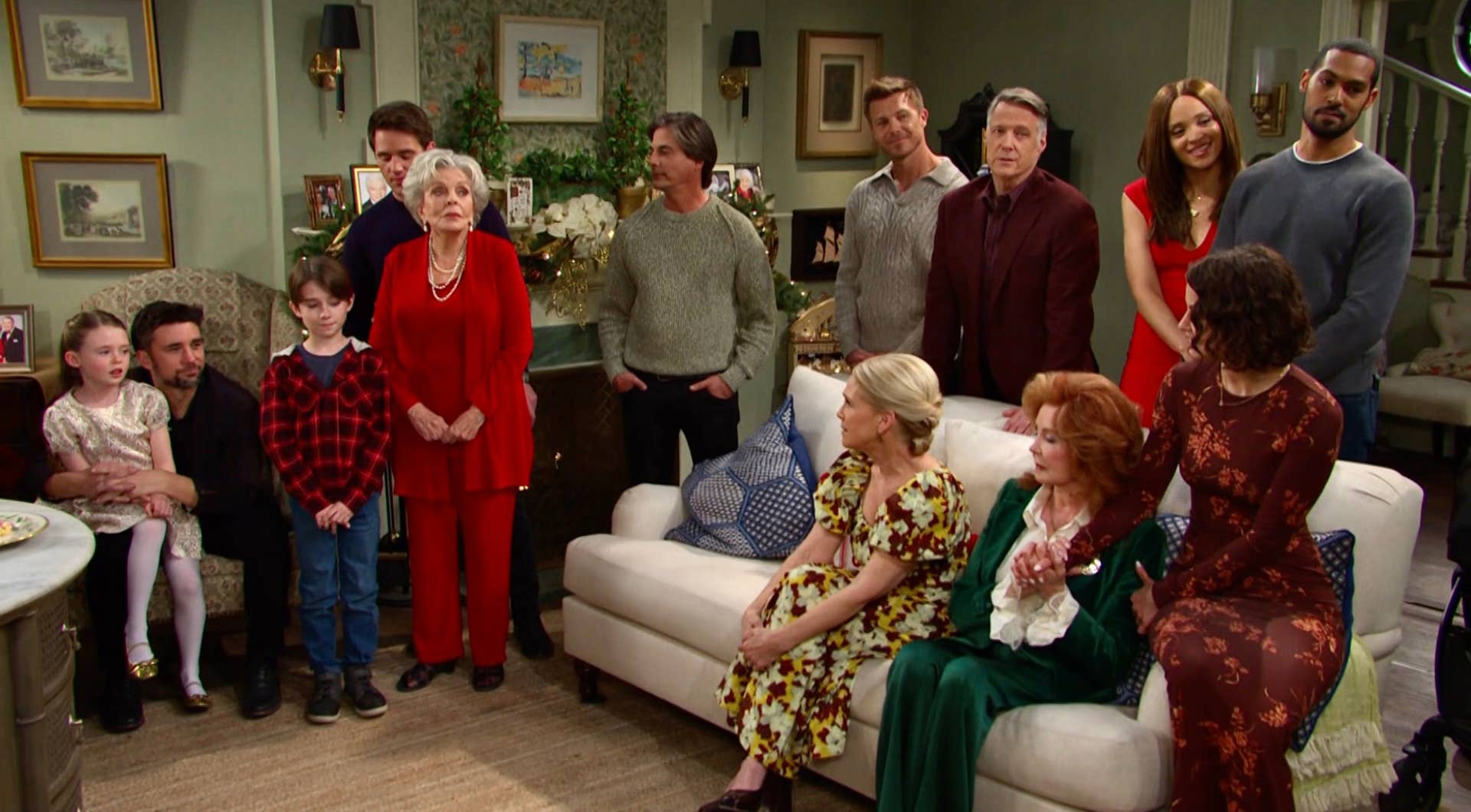 Julie Leads an Emotional Horton Family Christmas [Recap] - Daytime ...