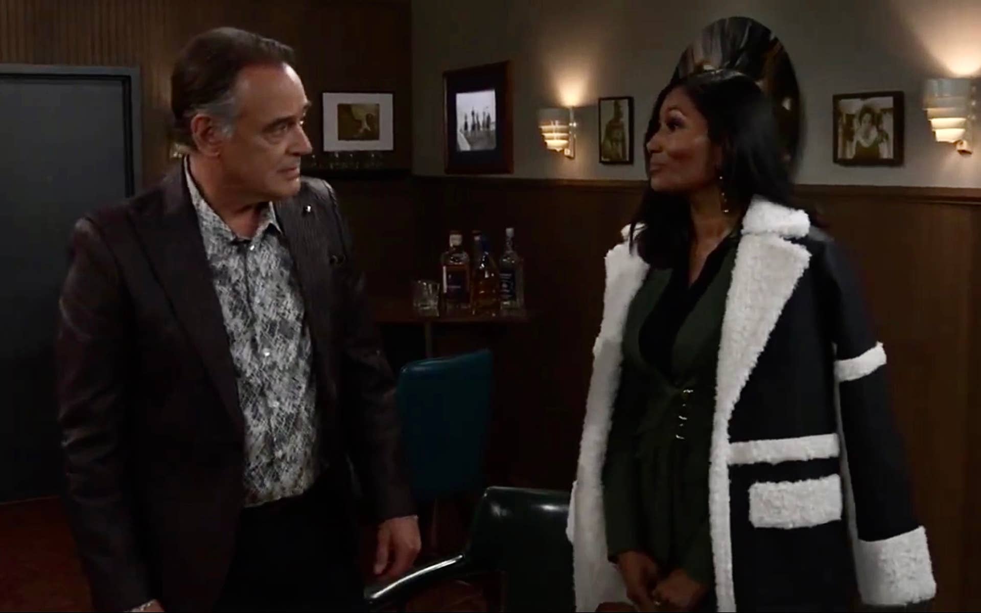 Leslie Approaches Joey With a Scandalous Proposition [Spoilers ...